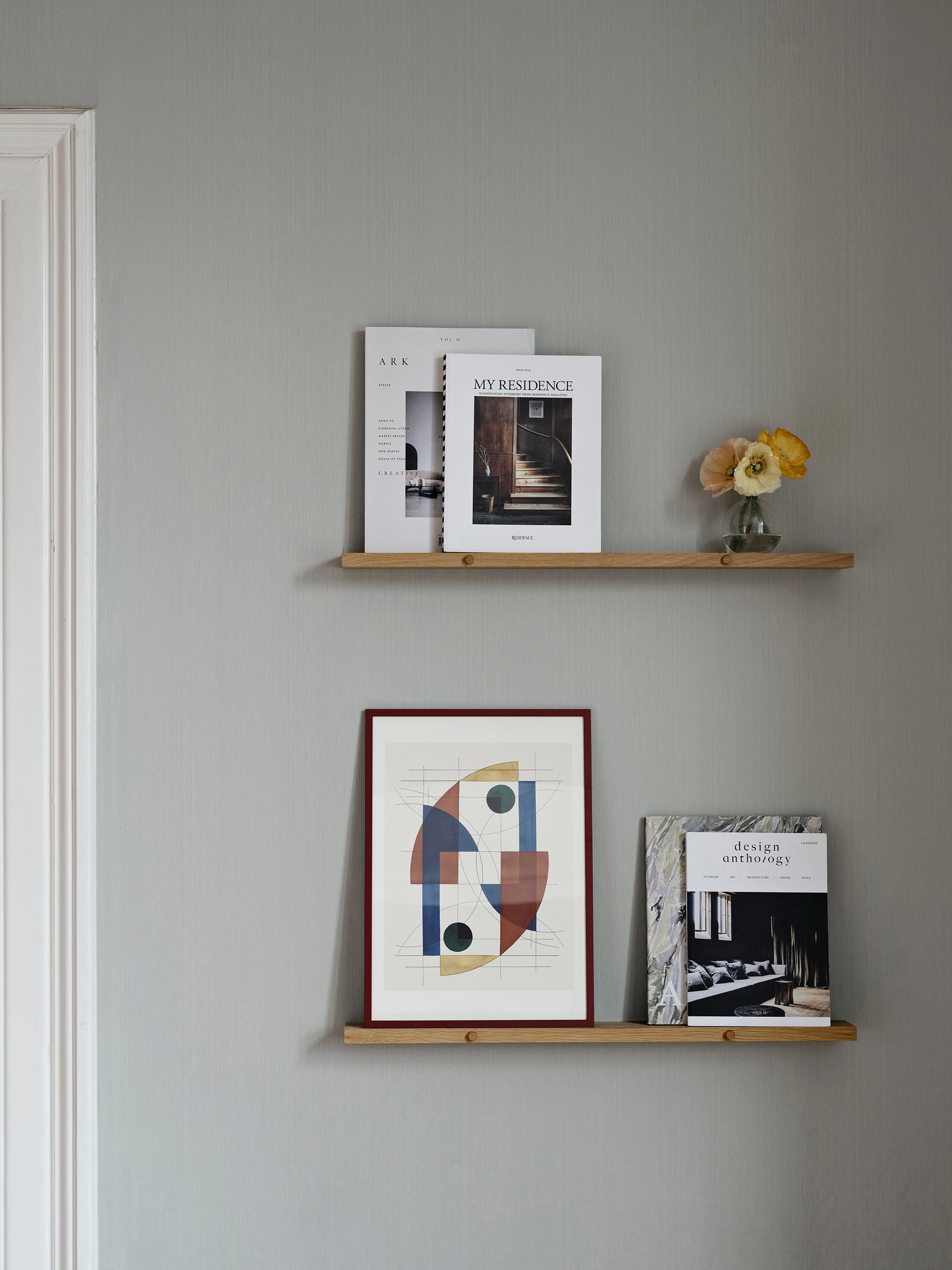 Gallery Shelf | Designed by MOEBE – moebe.dk