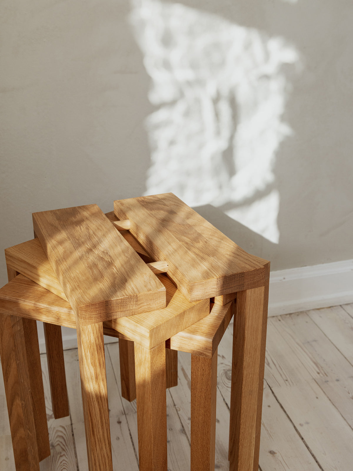 Peg Stool | Designed by MOEBE – moebe.dk