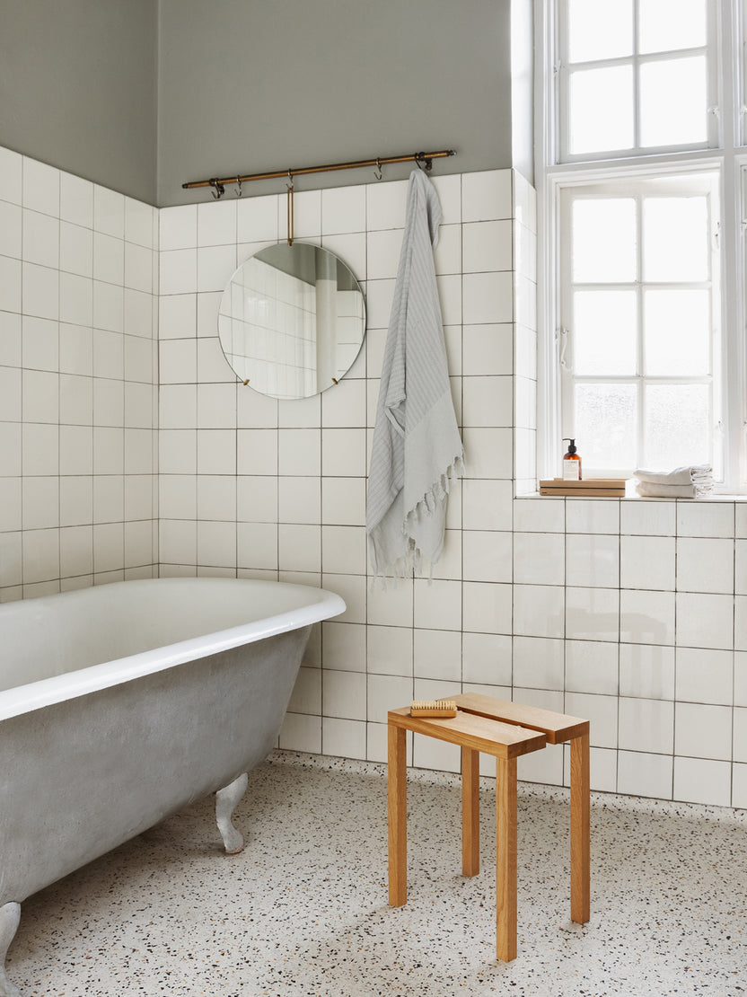 Peg Stool | Designed by MOEBE – moebe.dk