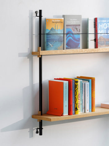 Penguin x MOEBE Book Stand | Designed by MOEBE – moebe.dk