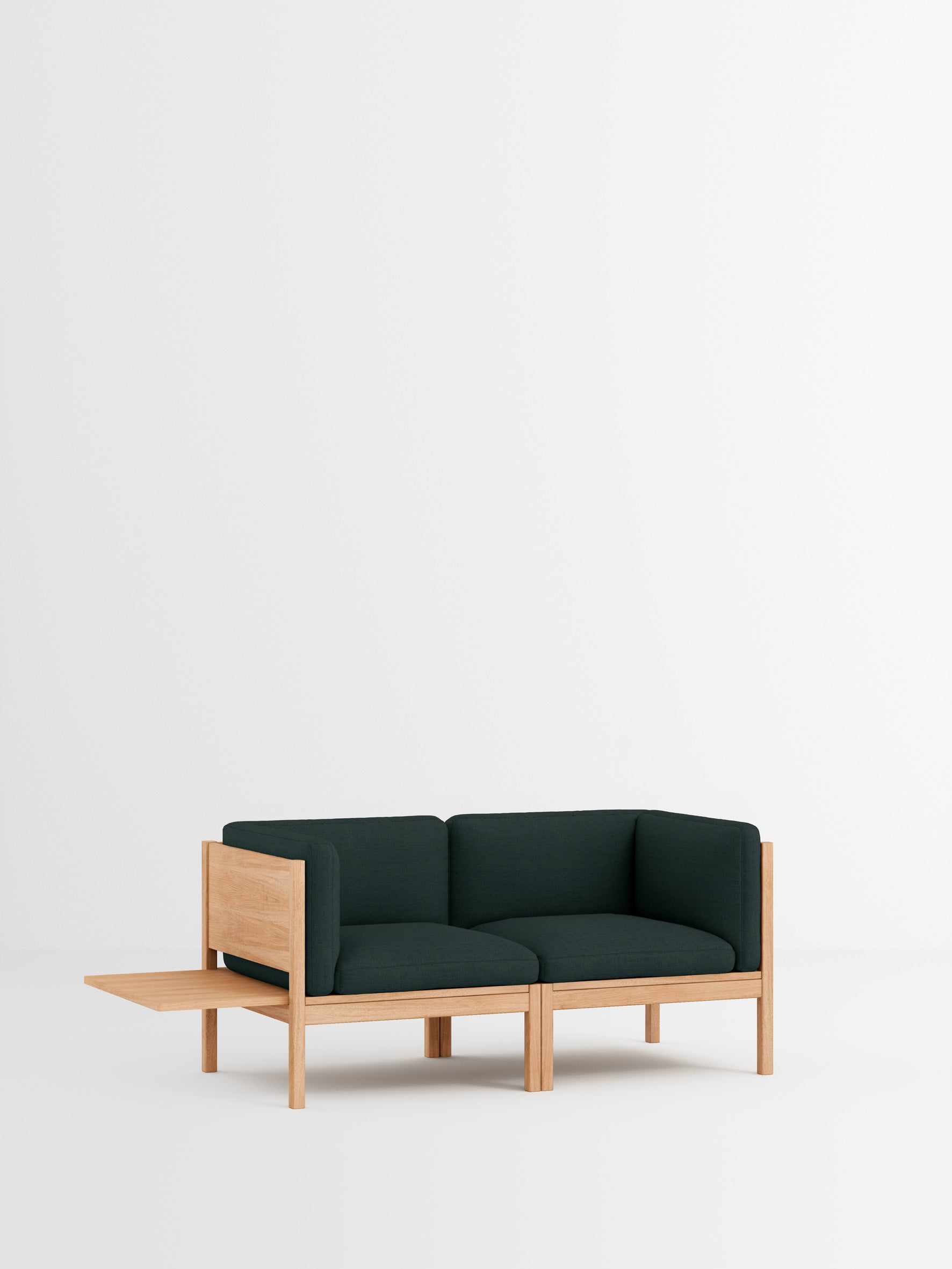 2 Seater Sofa with Sides + Side Table | MOEBE Modular Sofa – moebe.dk